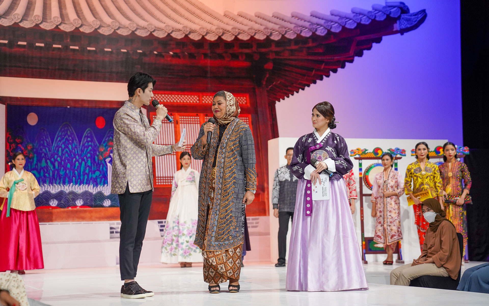 Hanbok-Batik Fashion Show 2021 – ONE EVENT