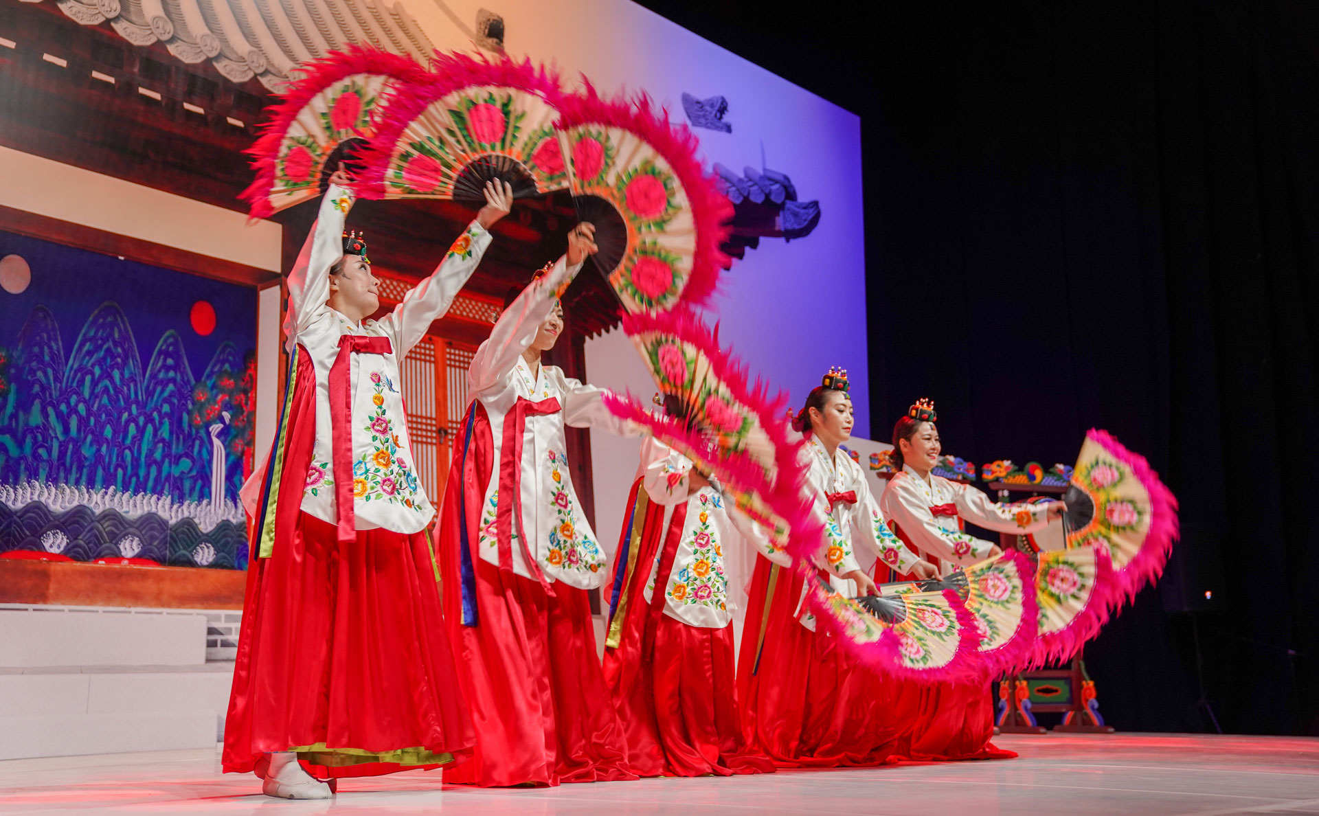 Hanbok-Batik Fashion Show 2021 – ONE EVENT